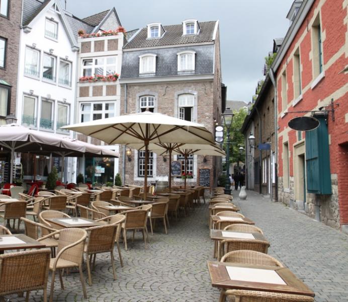 Aken startpagina, Alles over Aken vind je op de startpagina