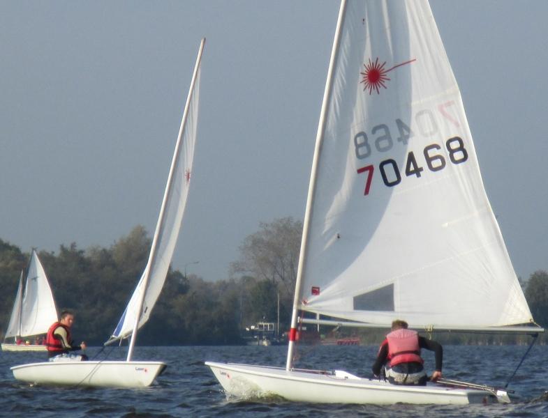 Zeilschool, zeilles of zeilcursus in Nederland