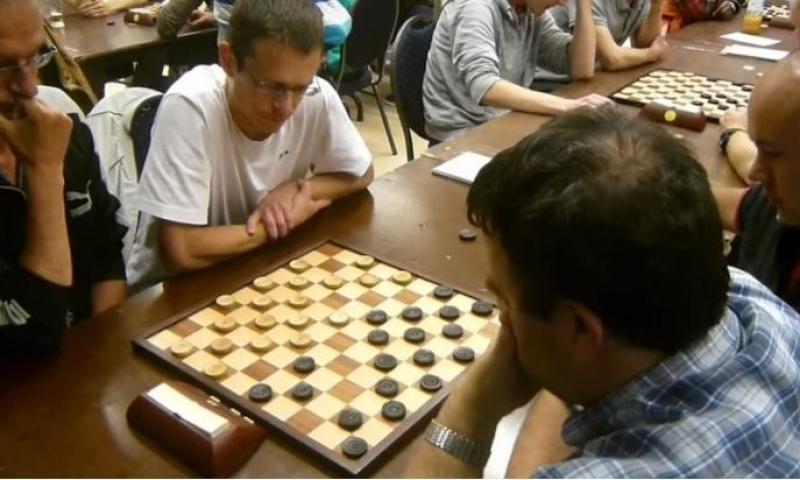 Dammen startpagina, over het internationale spel.